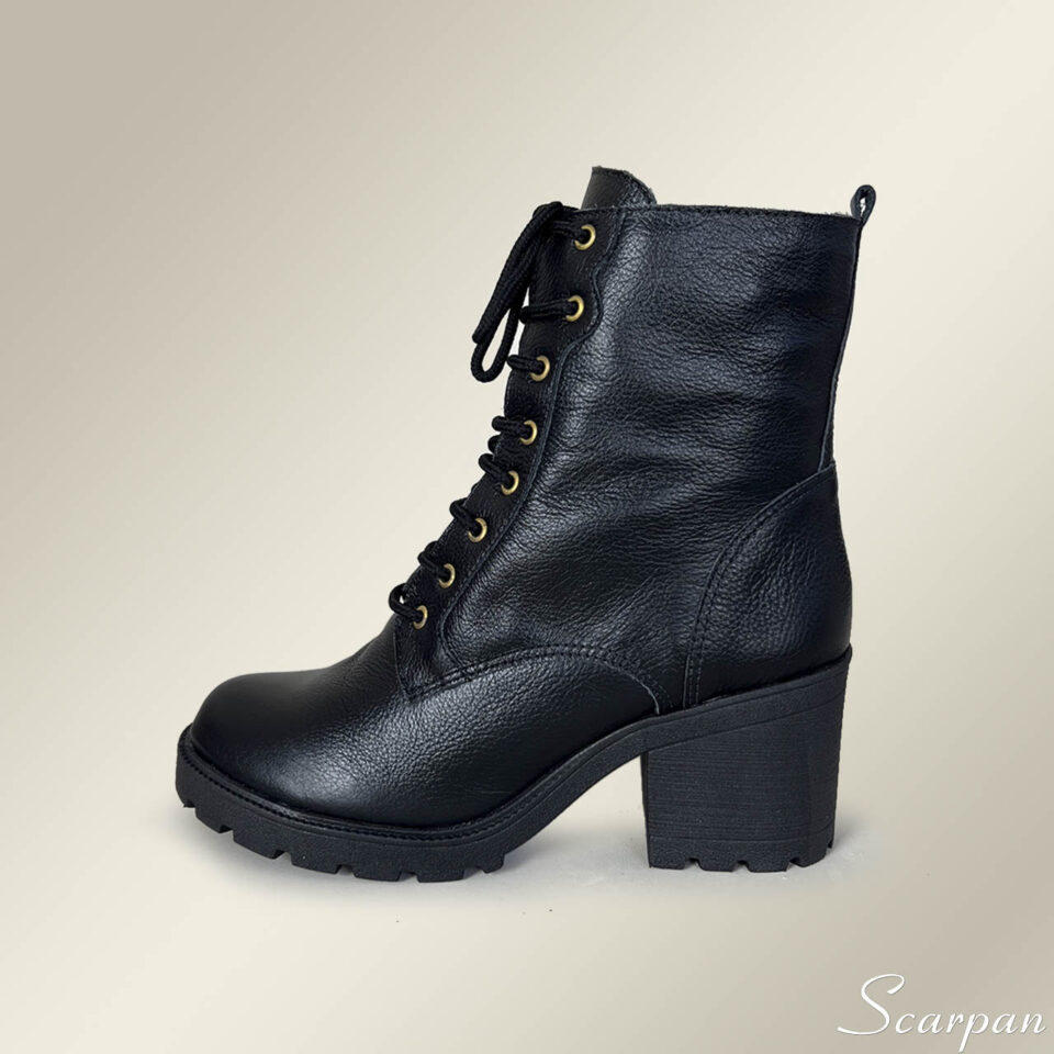 Bota Coturno de Couro Feminino com Salto